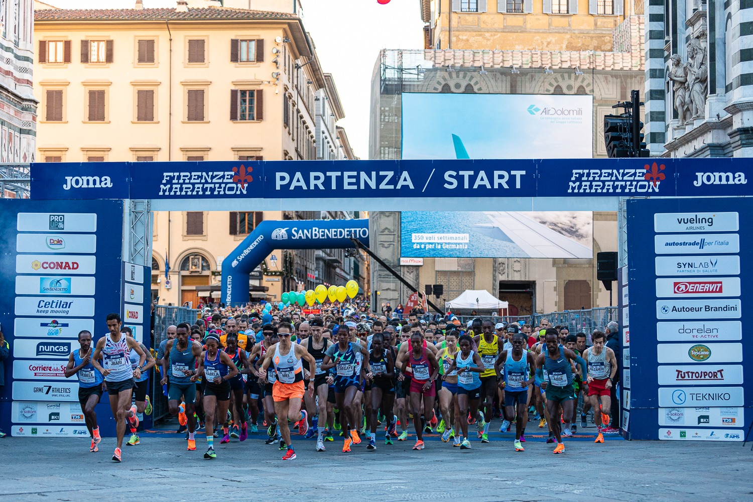 Atletica: 8500 iscritti alla Firenze Marathon, partenza e arrivo in ...