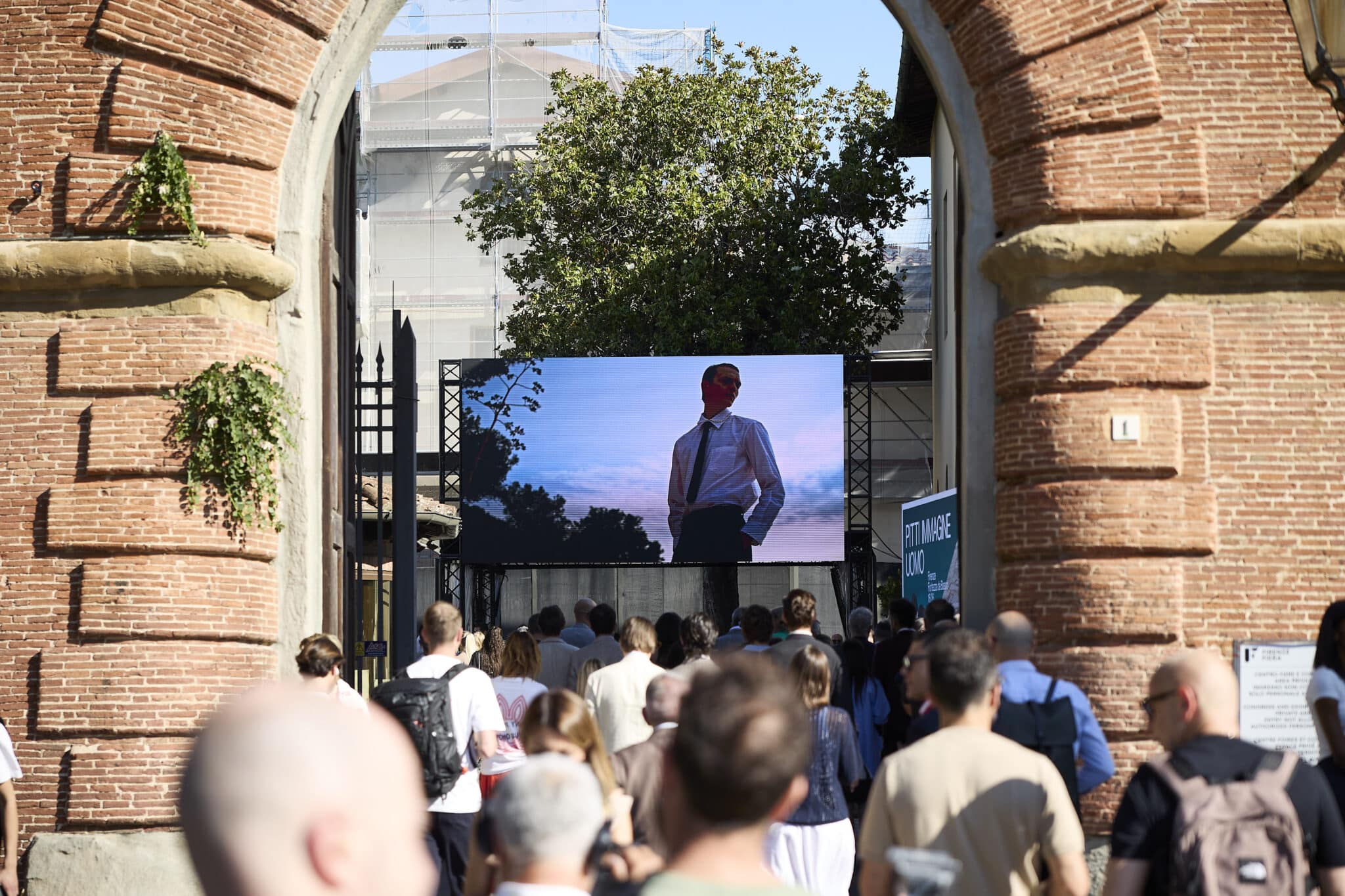 Pitti Uomo, a Firenze la moda cerca il rilancio: tendenze e speranze ...