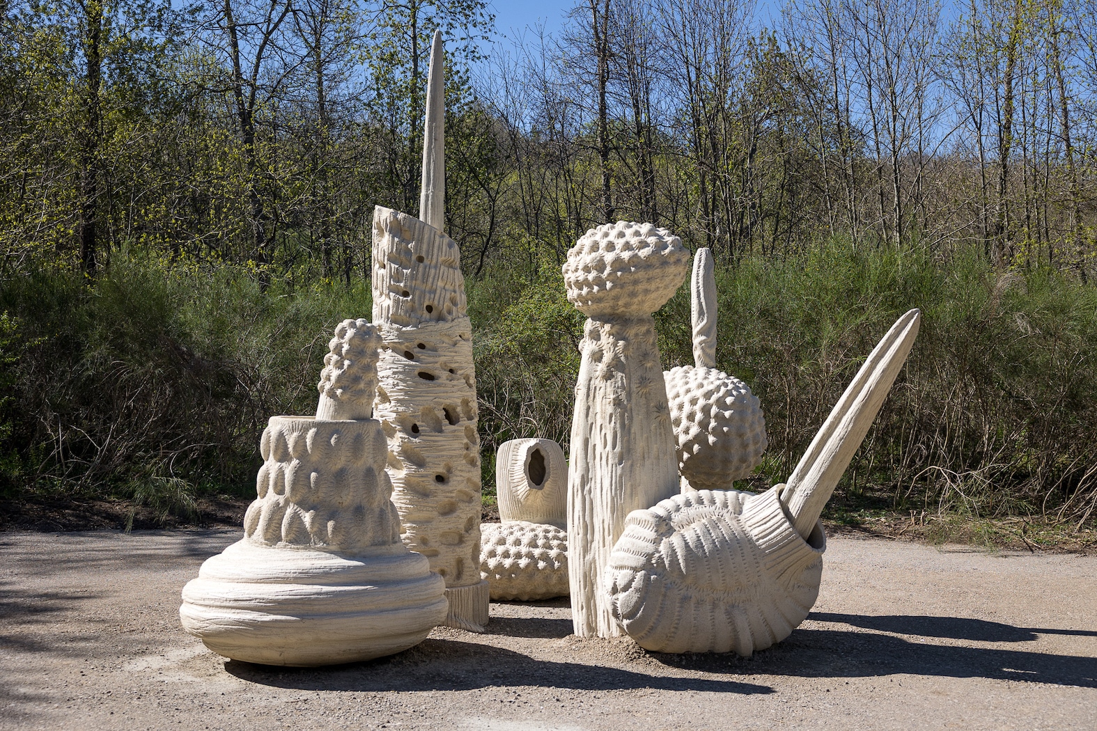 OCA, dove l’arte cresce nel bosco: Arne Quinze inaugura la stagione ...