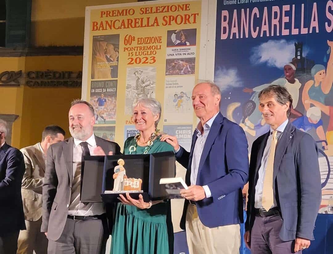 Bancarella Sport a Simeoni e Franzelli con "Una vita in alto"-intoscana